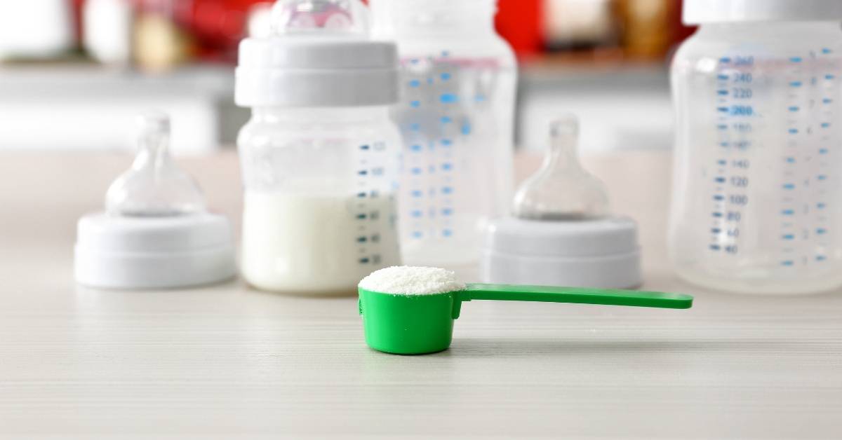 Formula Feeding Hacks and Tips that make Bottle-Feeding Easier