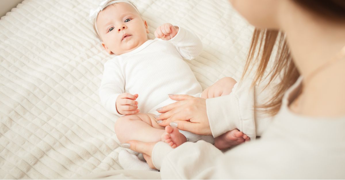 The Best Newborn Baby Tricks and Tips for New Parents